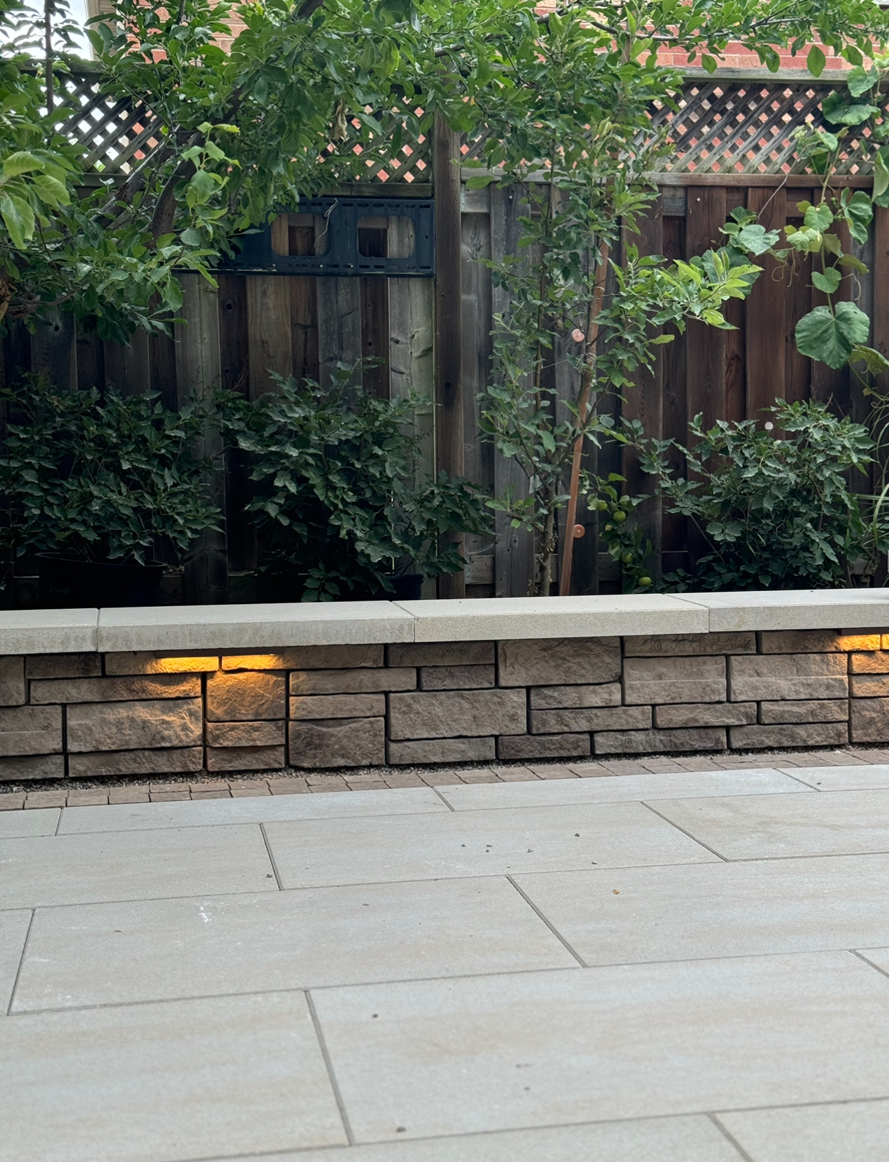 Interlocking Retaining Wall - Interlocking & Pool Contractors in Oakville